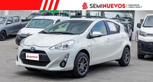 Toyota Prius C Sport 2017 Hatchback (5 Puertas) en Ambato, Tungurahua ...