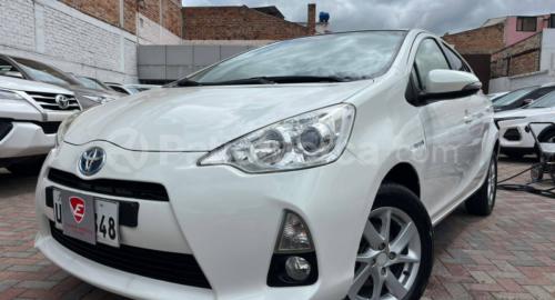 Toyota Prius C Sport 2014 Hatchback (5 Puertas) en Cuenca, Azuay ...