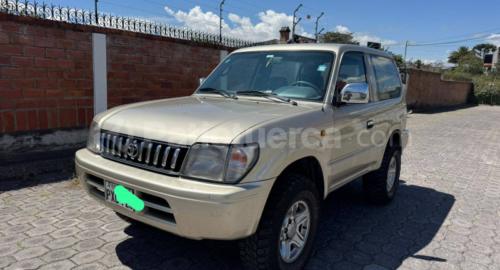 Toyota Prado 3P 2006 Todoterreno en Sangolqui, Pichincha- - Patiotuerca