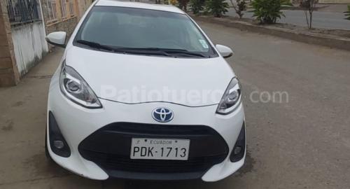 Toyota Prius C Sport 2020 Hatchback (5 Puertas) en Atacames, Esmeraldas ...