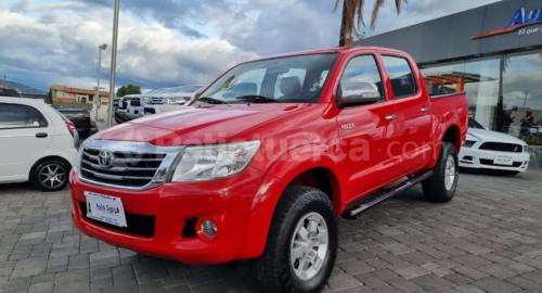 Toyota Hilux CS 4x4 2014 Camioneta Cabina Simple en Cuenca, Azuay ...