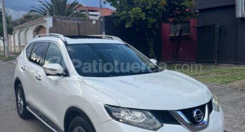 Nissan xtrail Advance 2016 SUV en Cuenca, Azuay- - Patiotuerca