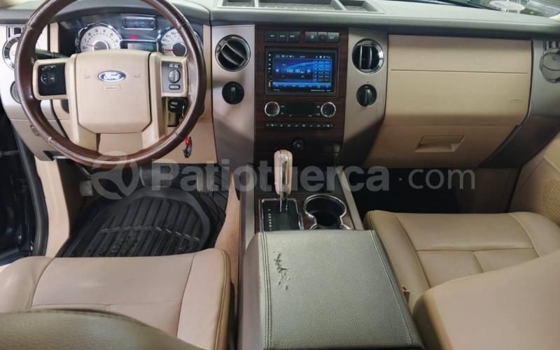 Cabrera Autos | Ford Expedition XLT 2014
