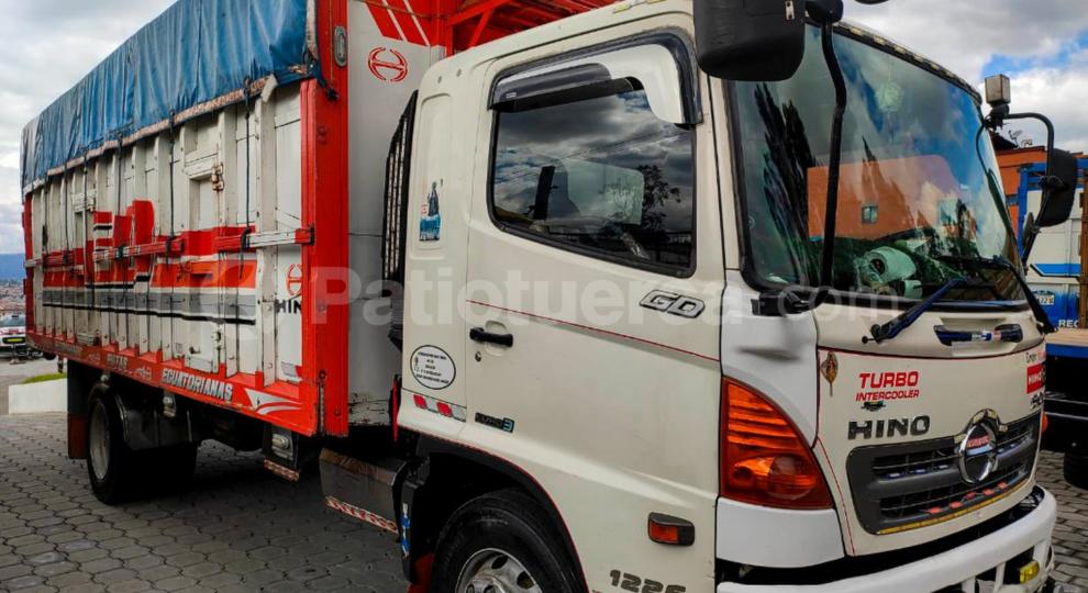 Hino GD 2012 Camión Mediano (6 a 15 ton) en Cuenca, Azuay-Comprar usado ...