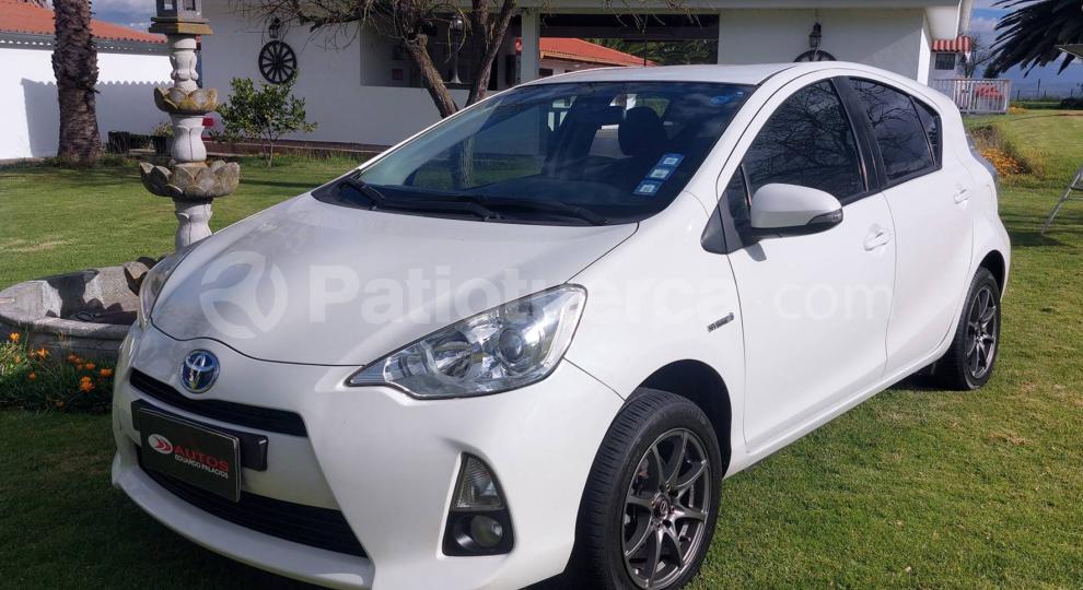Toyota Prius C Sport 2014 Hatchback (5 Puertas) en Ambato, Tungurahua ...