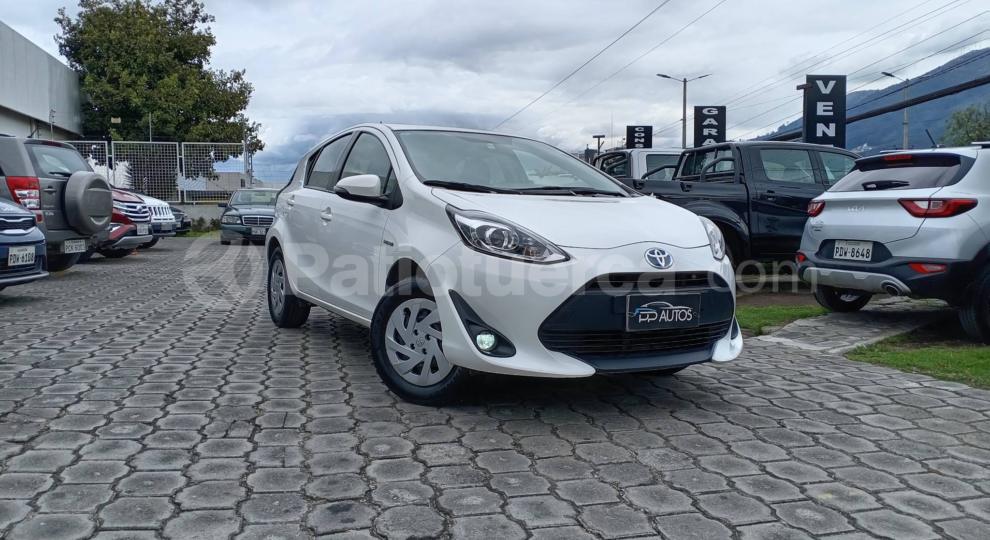 Toyota Prius C Sport 2020 Hatchback (5 Puertas) en Quito, Pichincha ...