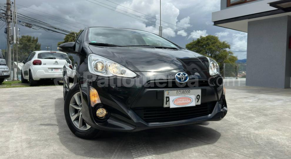 Toyota Prius C Sport 2018 Hatchback (5 Puertas) en Cuenca, Azuay ...