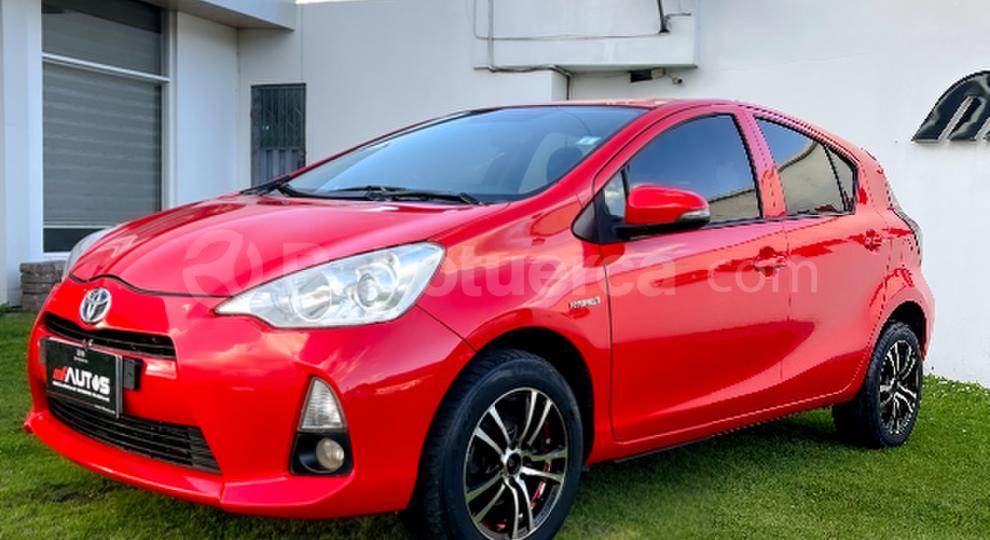 Toyota Prius C Sport 2013 Hatchback (5 Puertas) en Otavalo, Imbabura ...