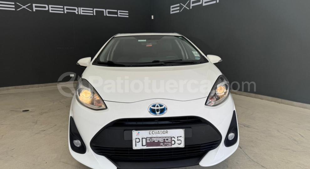Toyota Prius C Sport 2020 Hatchback (5 Puertas) en Quito, Pichincha ...
