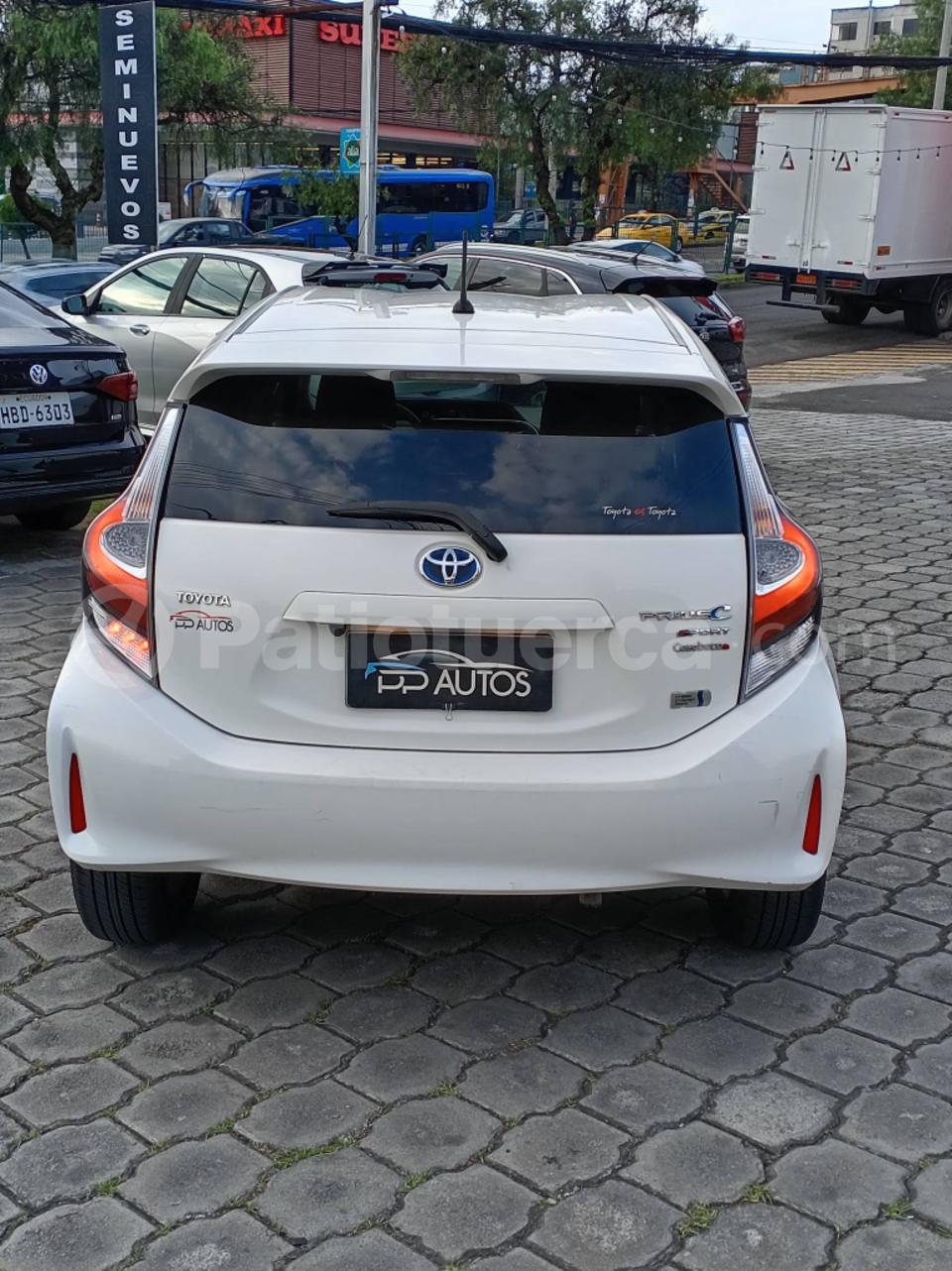 Toyota Prius C Sport 2020 Hatchback (5 Puertas) en Quito, Pichincha ...