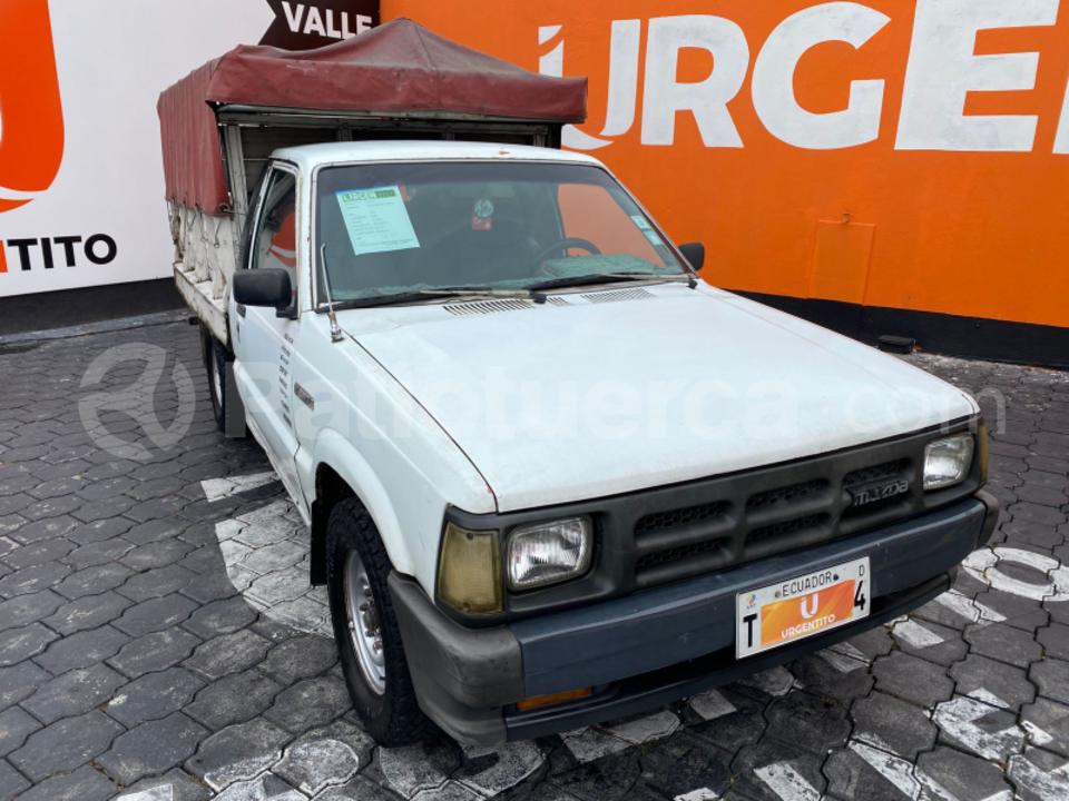 Mazda B2000 1994 Camioneta Cabina Simple en Quito, Pichincha- - Patiotuerca