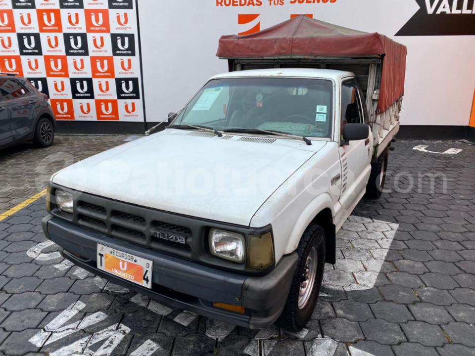Mazda B2000 1994 Camioneta Cabina Simple en Quito, Pichincha- - Patiotuerca